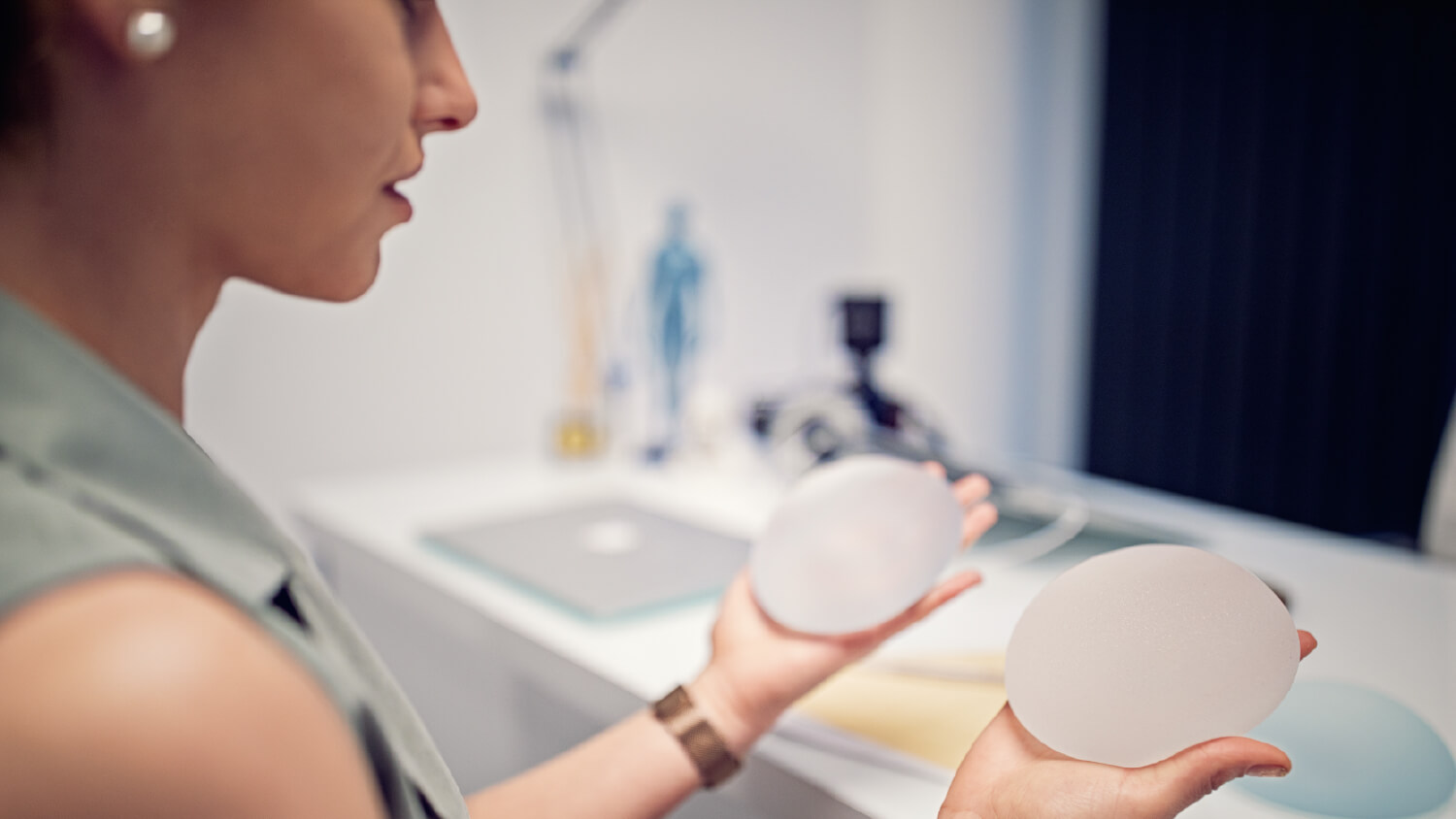 Breast Implant Removal What To Expect And How To Be Safe